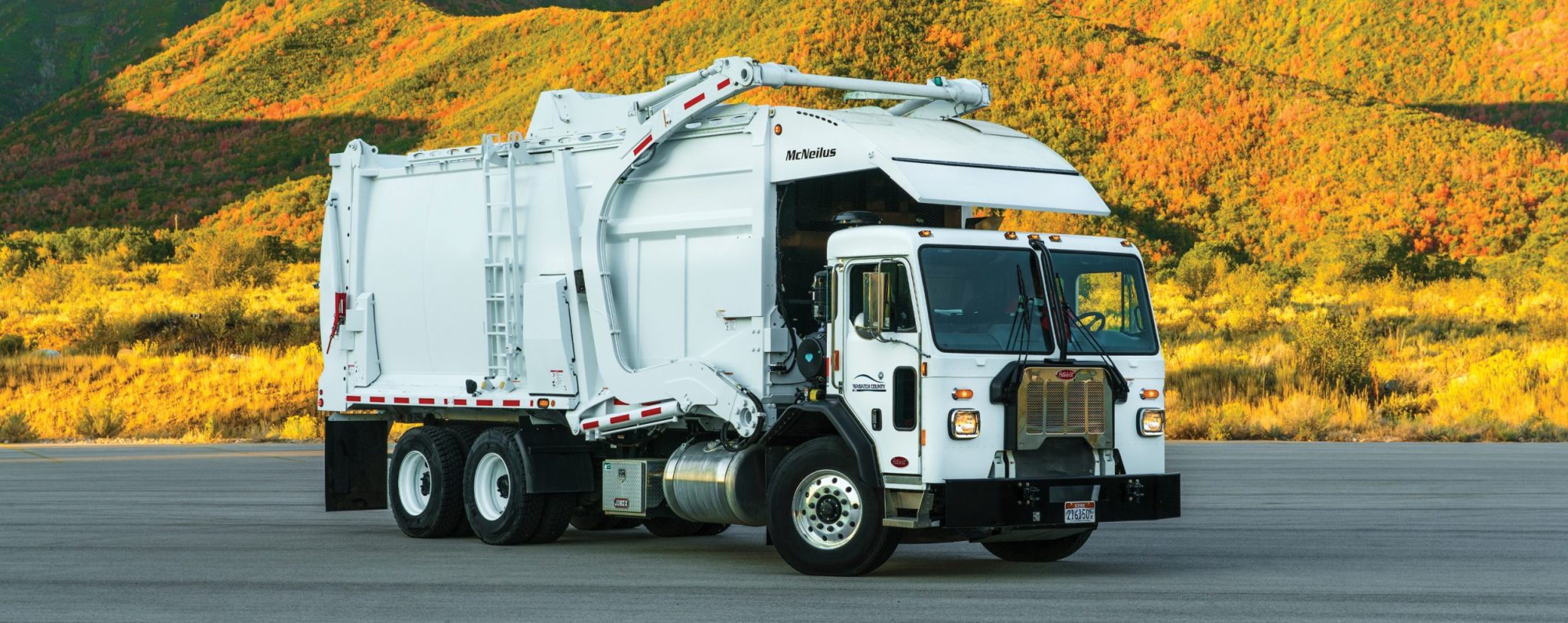 The advantages of McNeilus front loader trucks - L'Arsenal SES